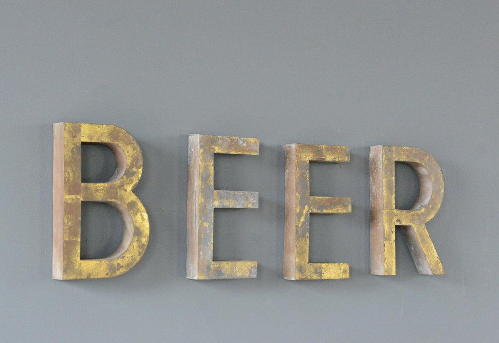 Gold Gilded Beer Sign, 1920s for sale at Pamono
