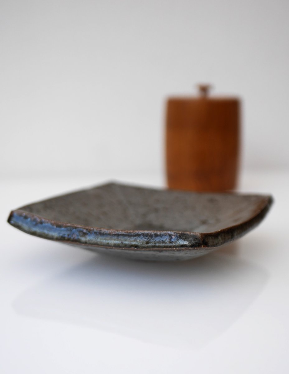 Mid-Century Modern Pottery Dish by Janet Leach, England for sale at Pamono