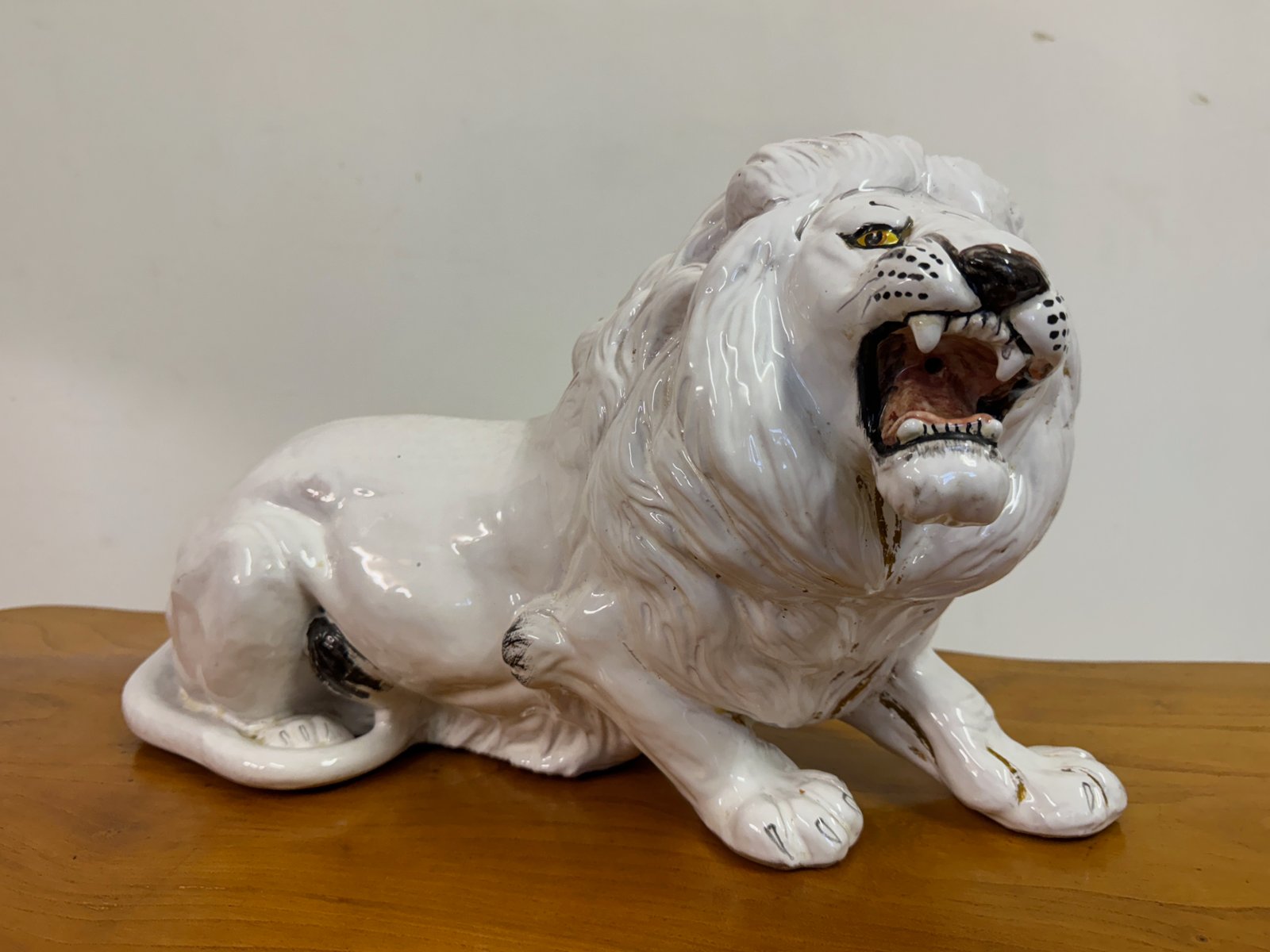 Vintage Italian Glazed Ceramic Lion, 1970s for sale at Pamono