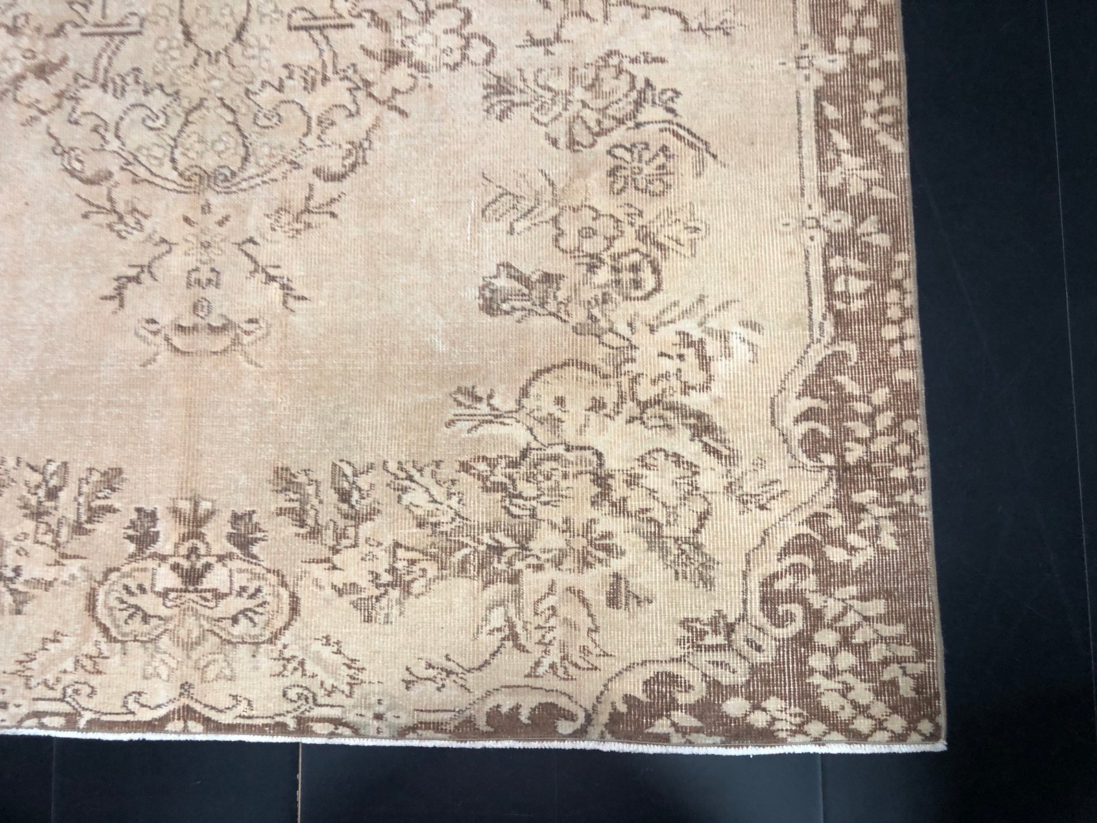 Bohemian Turkish Beige Floor Rug, 1960s for sale at Pamono