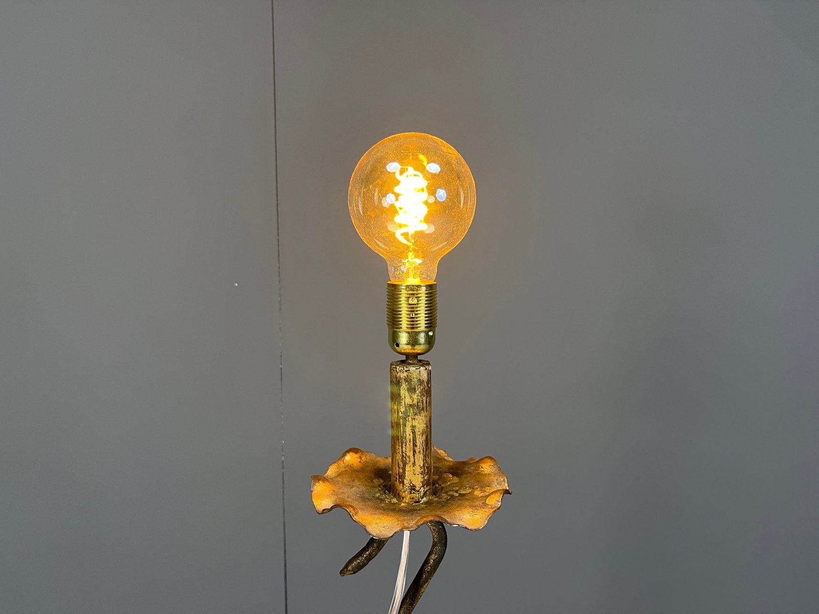 Vintage Chain Link Floor Lamp, 1960s for sale at Pamono