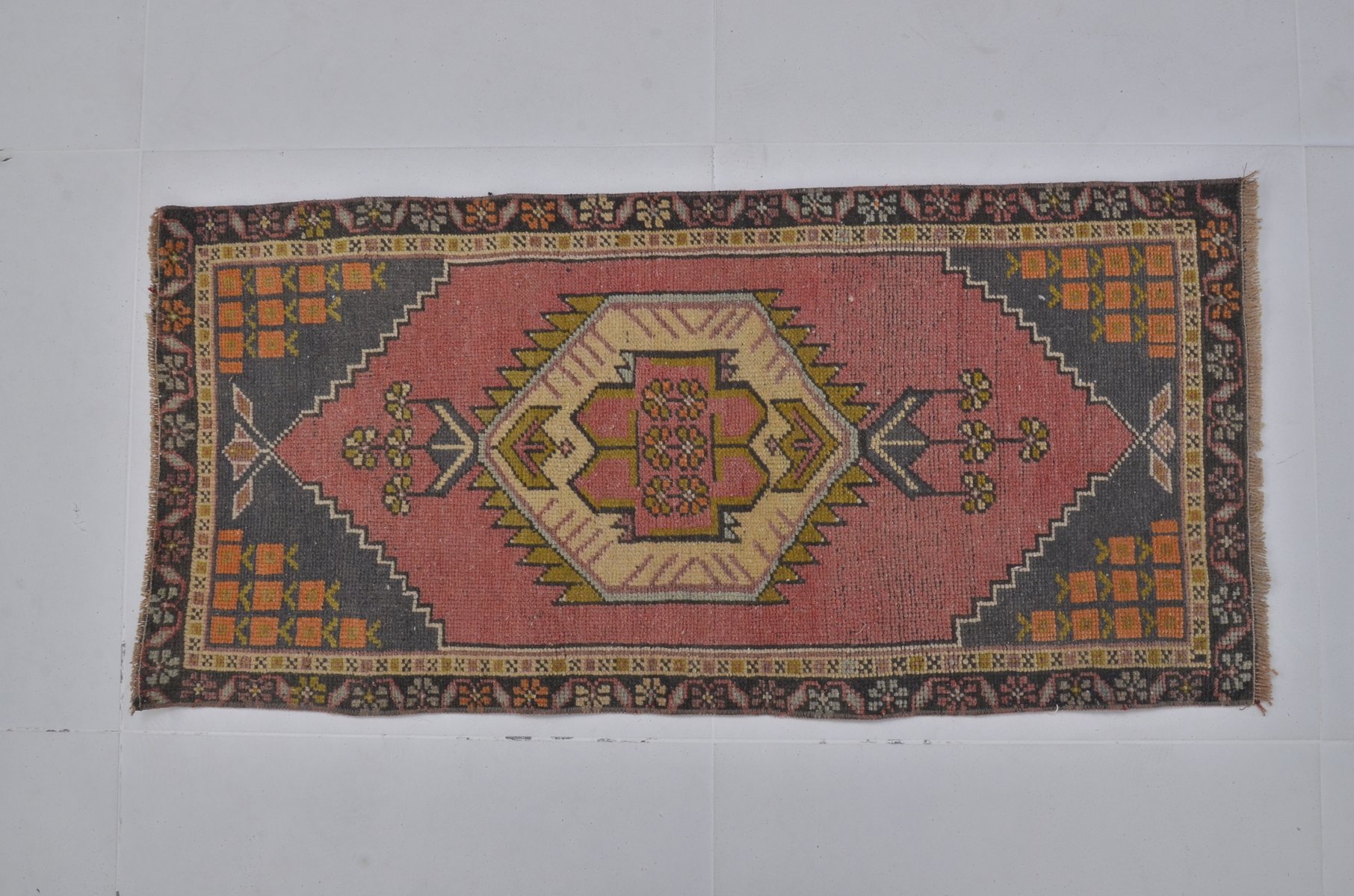 Vintage Small Red Rug, 1960s for sale at Pamono