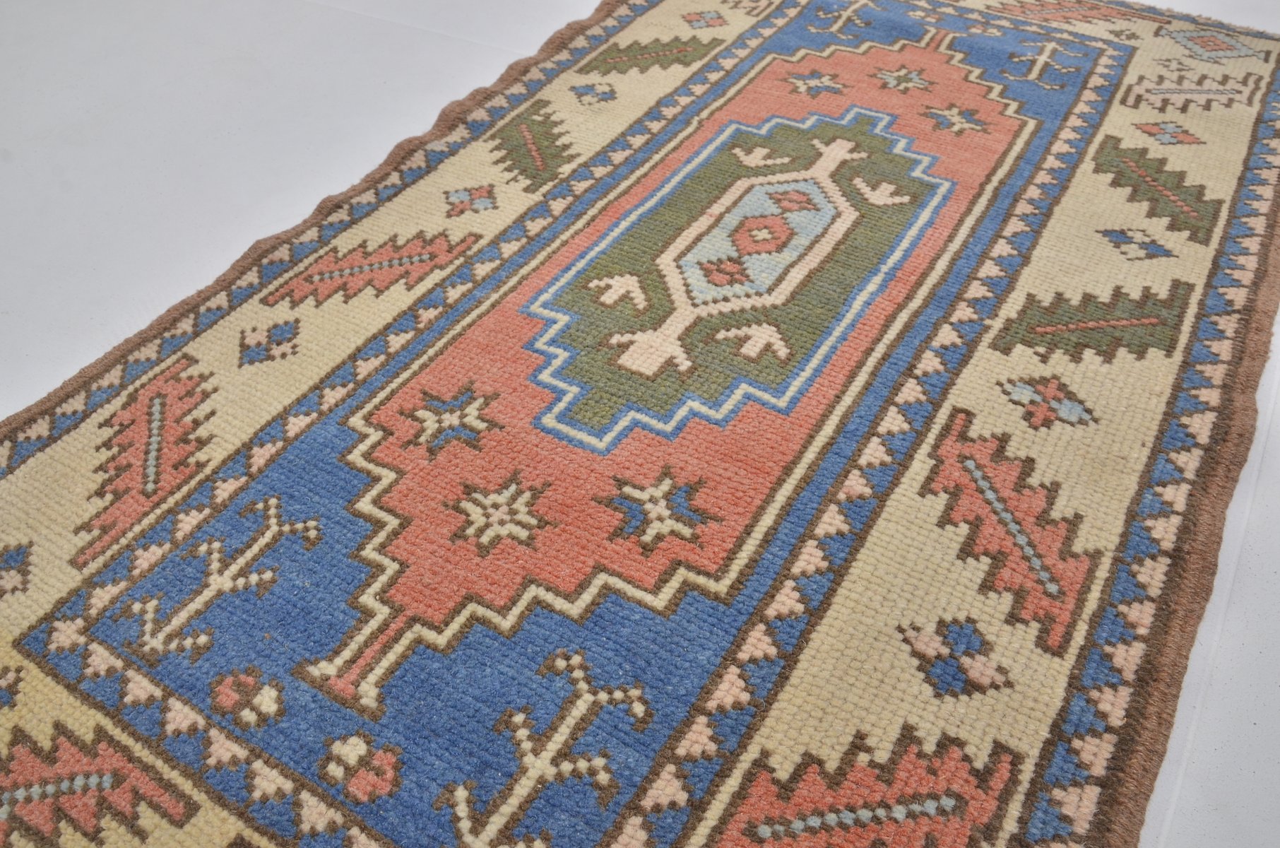 Small Vintage Turkish Wool Rug, 1960s for sale at Pamono