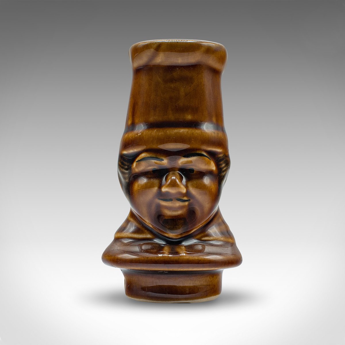 Vintage English Ceramic Pie Funnel Duo, 1970s, Set of 2 for sale at Pamono