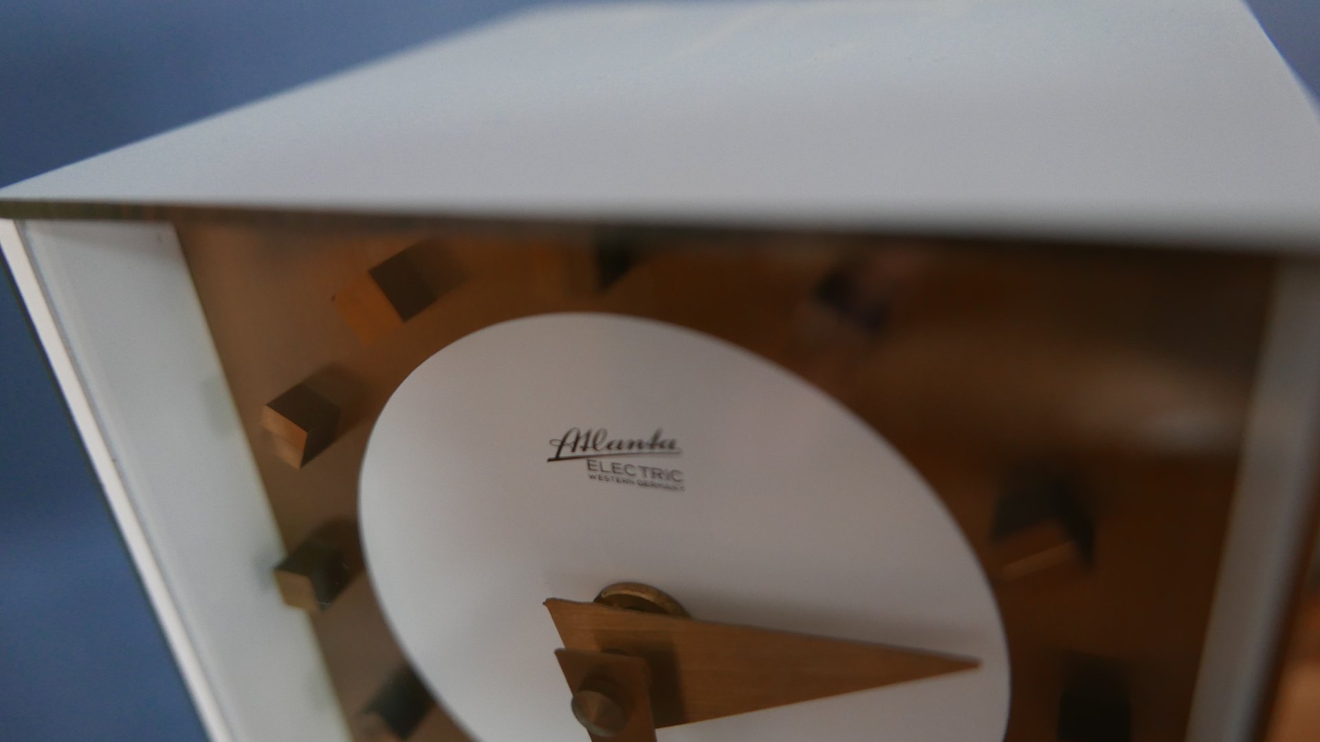 Square Atlanta Electric Table Clock, 1960s for sale at Pamono