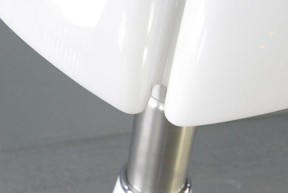 Lampe de Bureau Pipistrello par Gae Aulenti, 1970s en vente sur Pamono