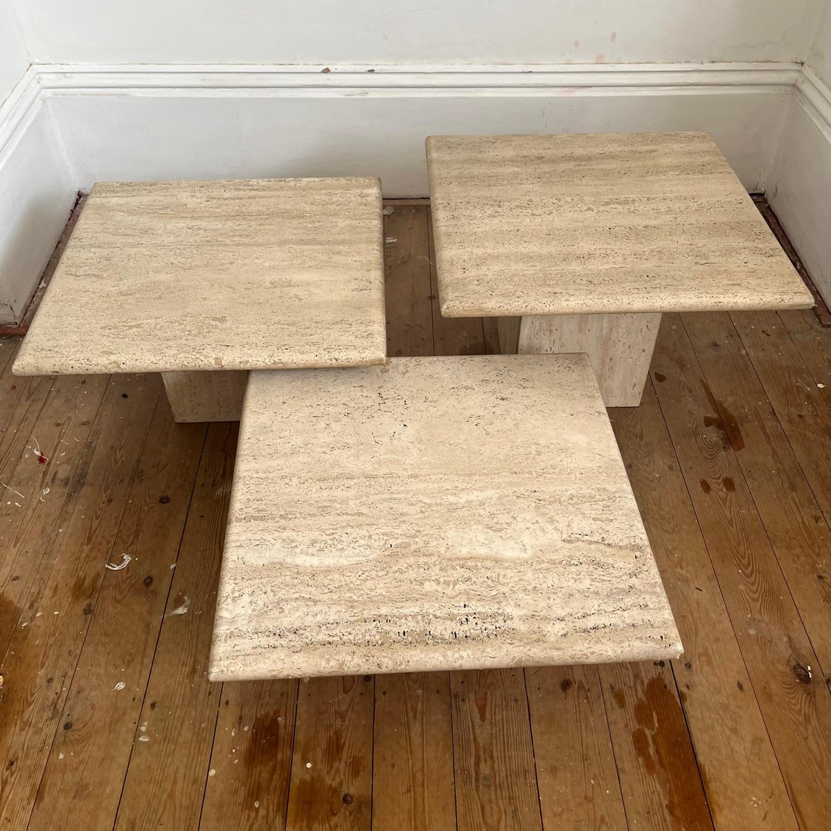 Mid-Century Italian Travertine Nesting Tables, Set of 3 for sale at Pamono