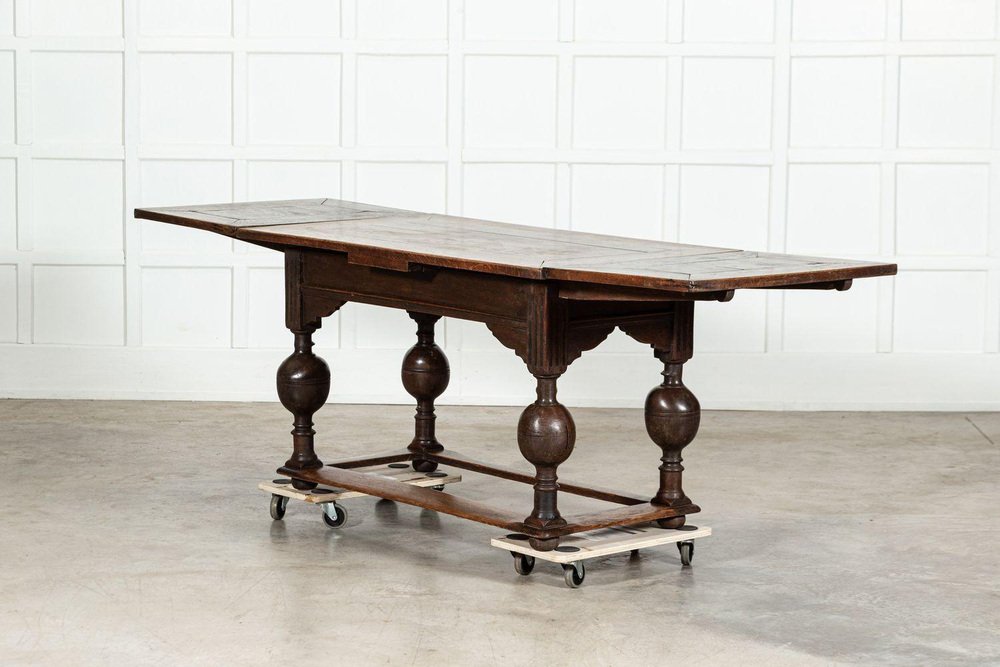 Centre de Table 17ème Siècle en Chêne, Pays-Bas, 1670s en vente sur Pamono