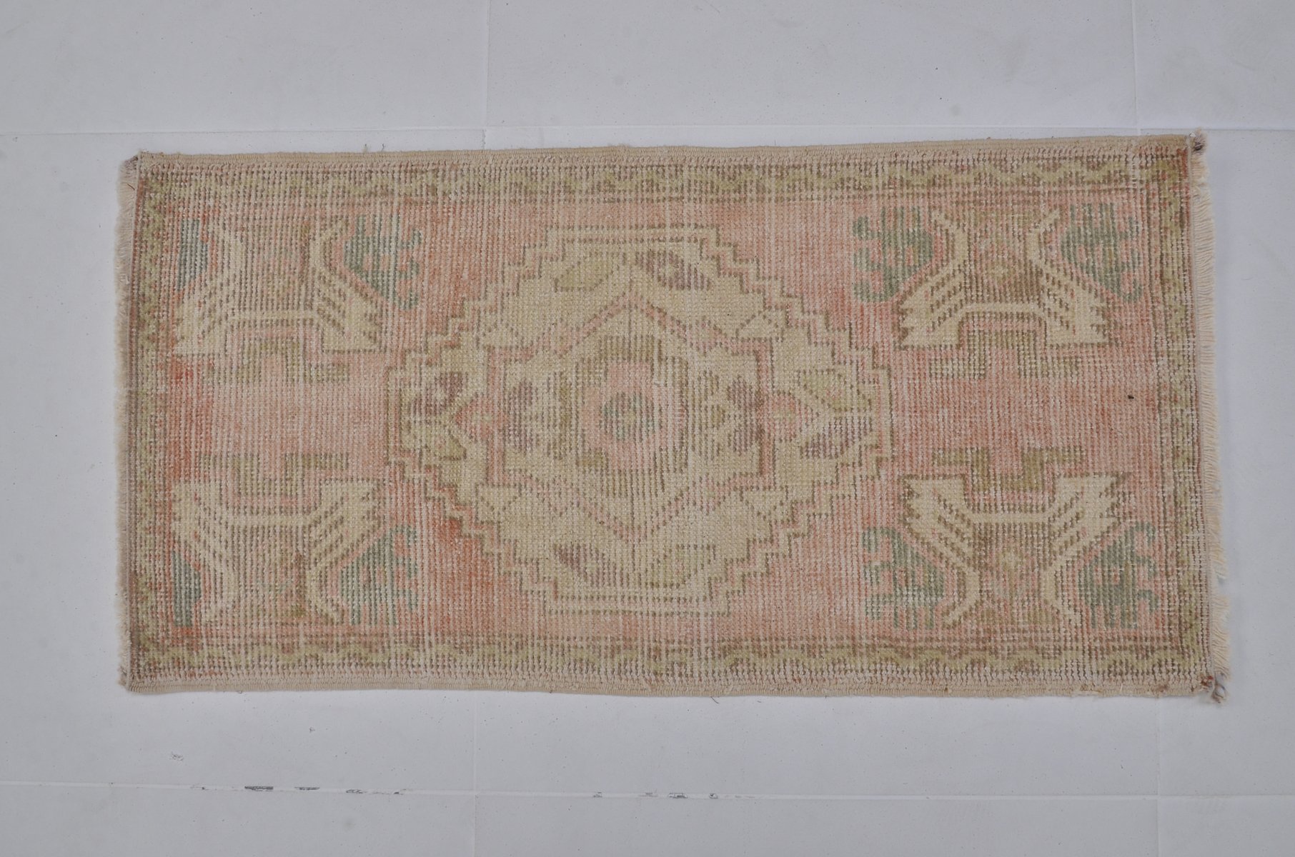 Small Vintage Wool Rug, 1960s for sale at Pamono