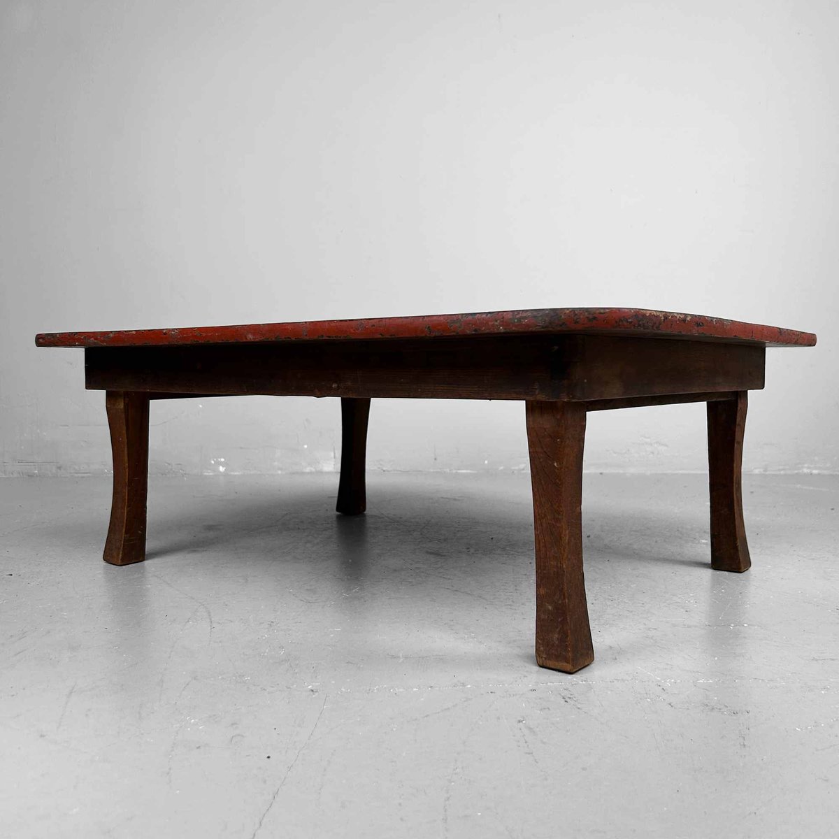 Early Shōwa Minimalist Japanese Low Table, Japan, 1930s for sale at Pamono