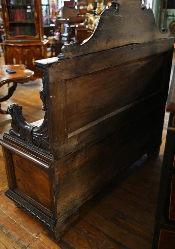 Italian Carved Settle Hunters Bench in Inlay Baroque Carving, 1860s for ...