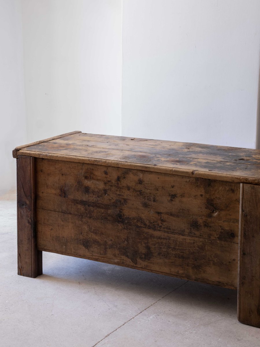 Italian Trunk in Pine for sale at Pamono