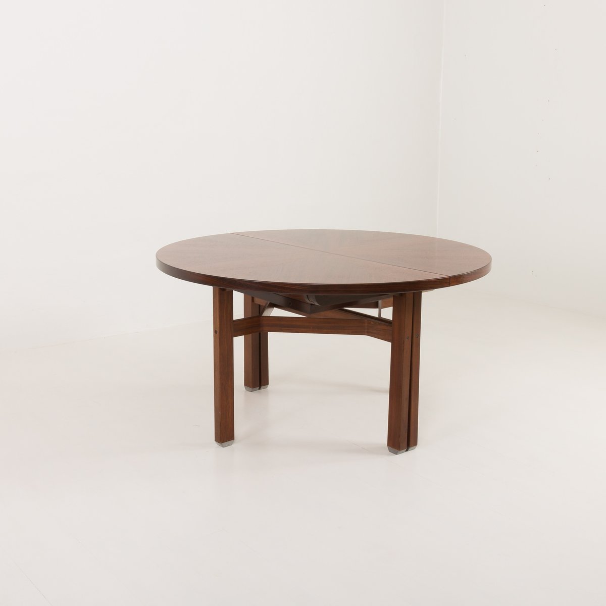 Round Rosewood Model Olbia Extension Dining Table by Ico and Louisa ...