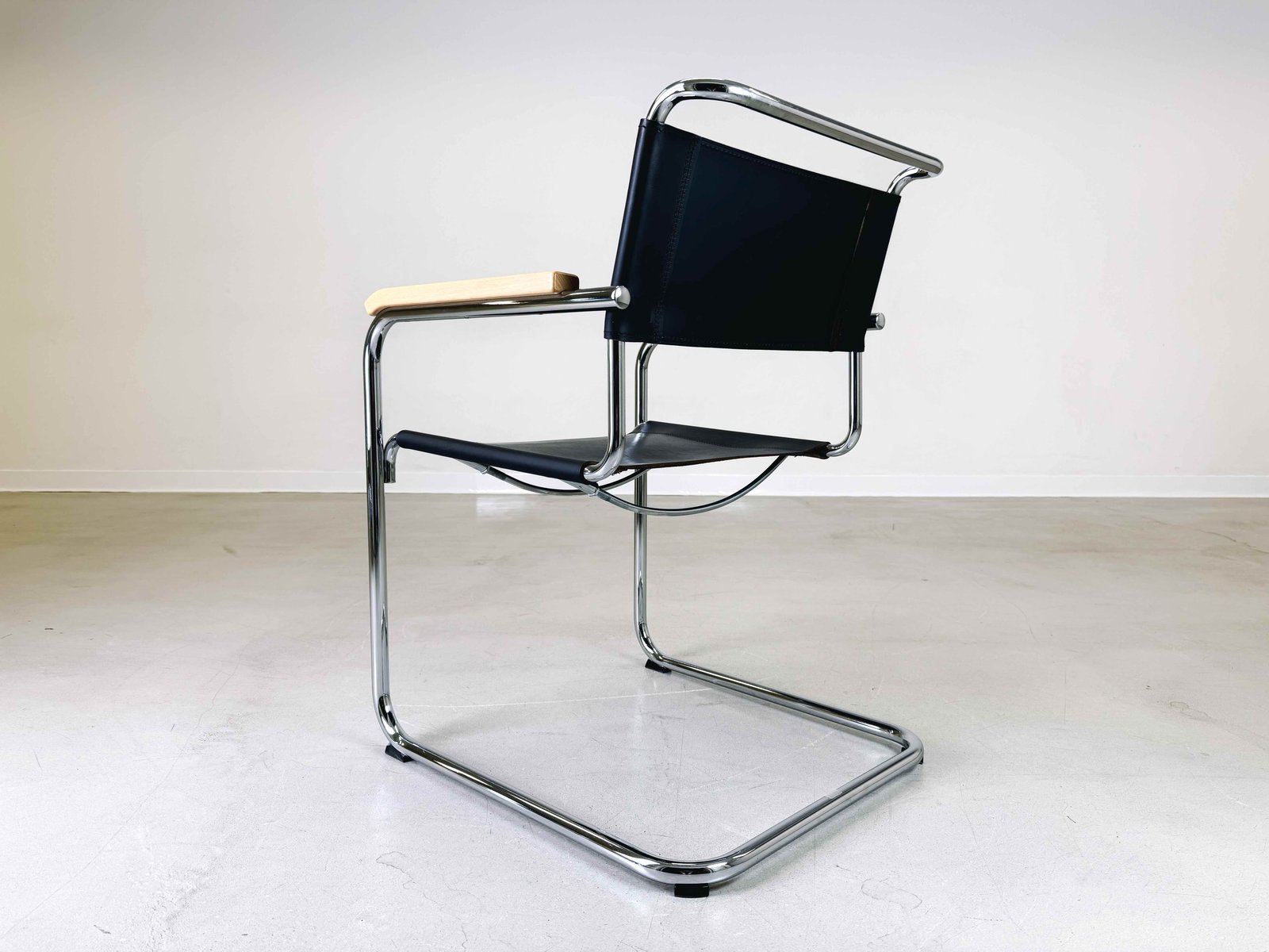 S33/S34 Cantilever Chair by Mart Stam for Thonet, 1990s for sale at Pamono