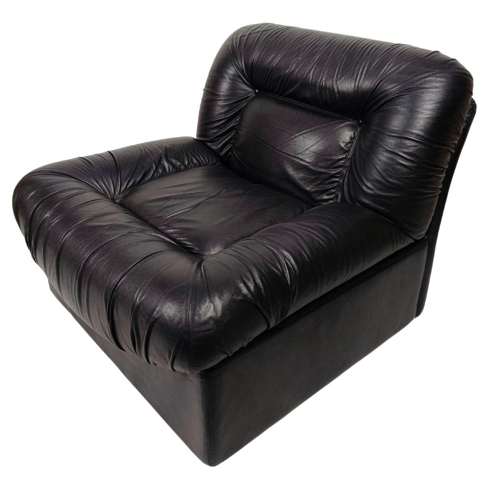 Italian Model Panarea Lounge Chair in Black Leather attributed to Lev ...