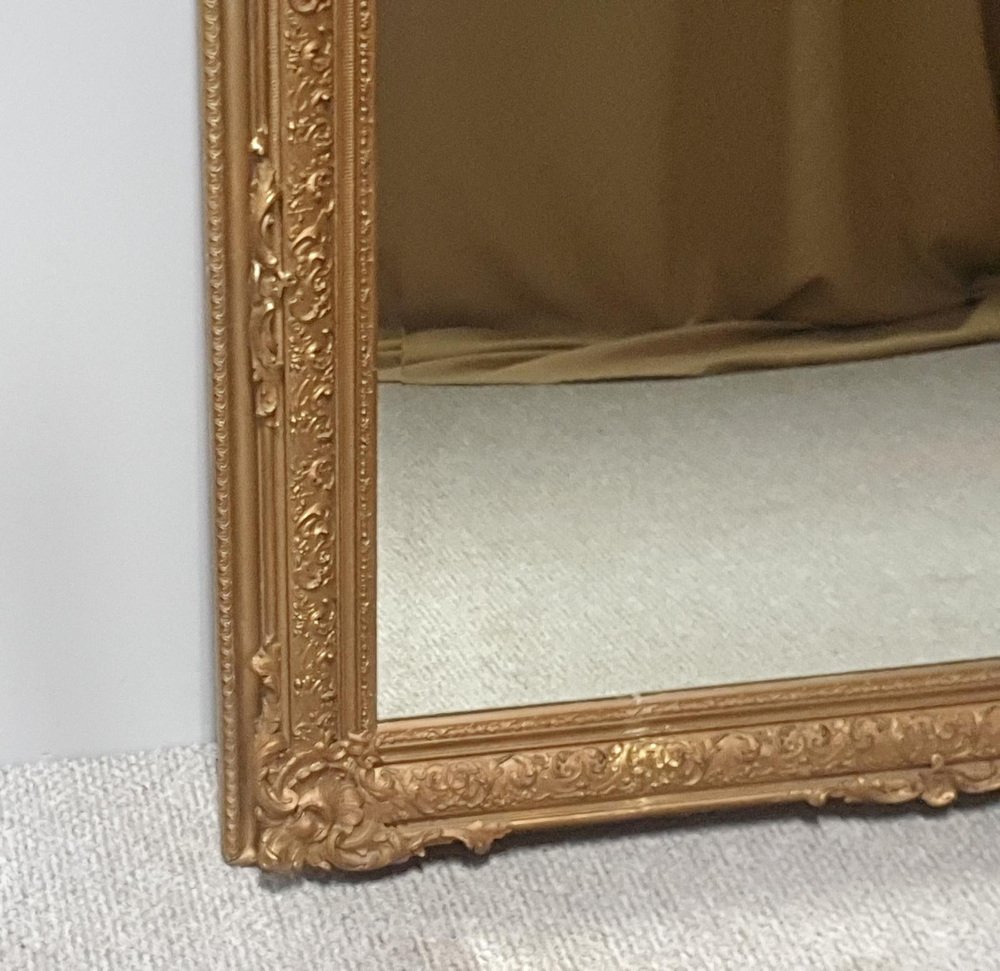 Large English Rectangular Victorian Gilt Mirror for sale at Pamono