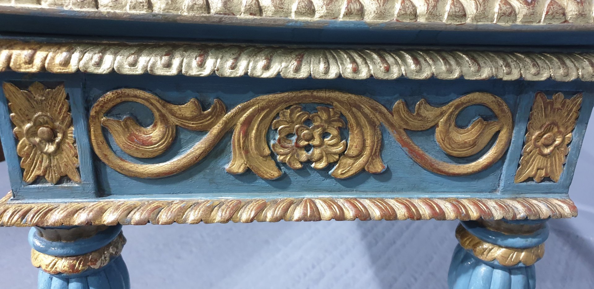 Parcel Gilt Console Hall Table, 1910s for sale at Pamono
