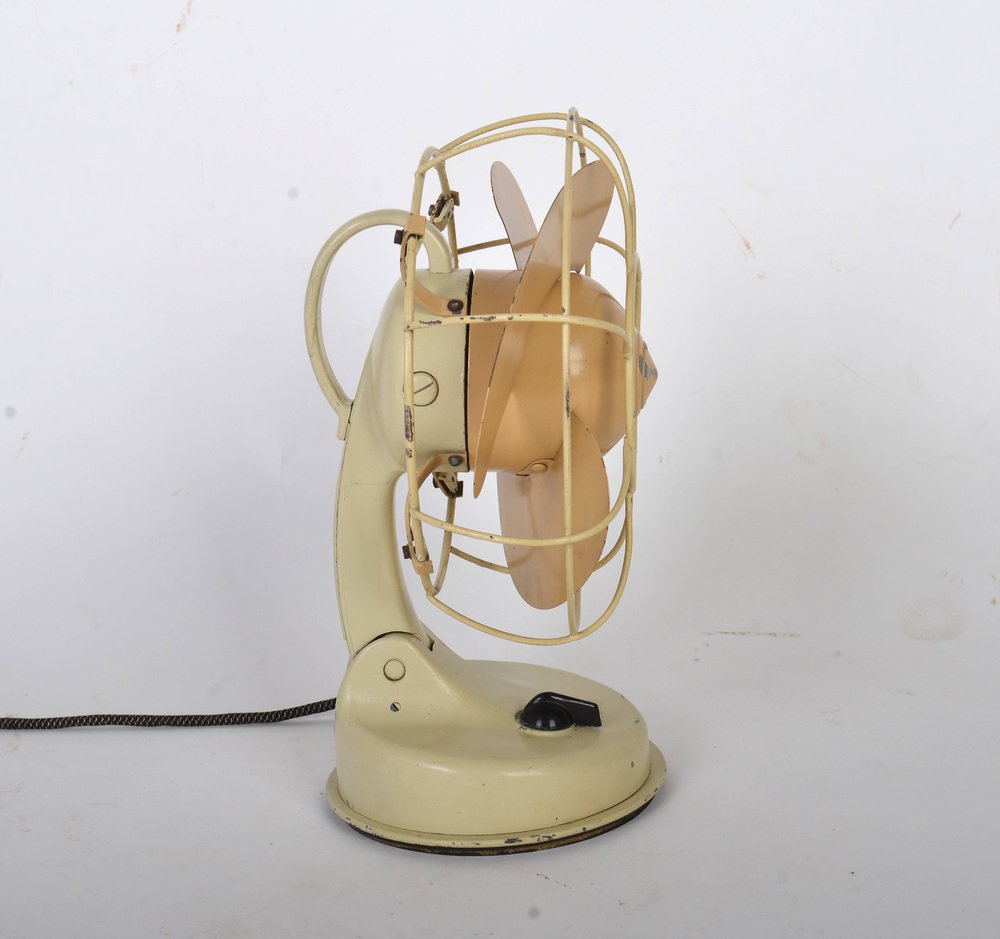Art Deco Table Fan from AEG, 1930s for sale at Pamono