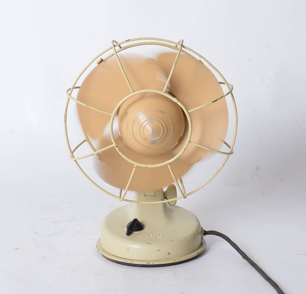 Art Deco Table Fan from AEG, 1930s for sale at Pamono