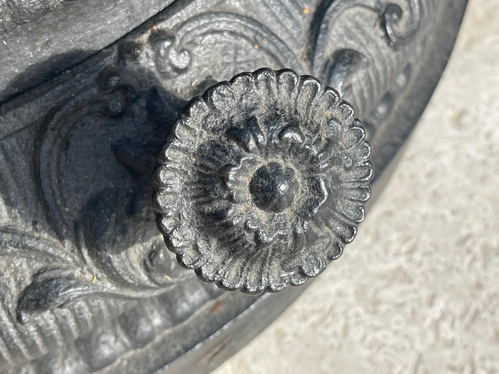 Napoleon III Cast Iron Stove for sale at Pamono