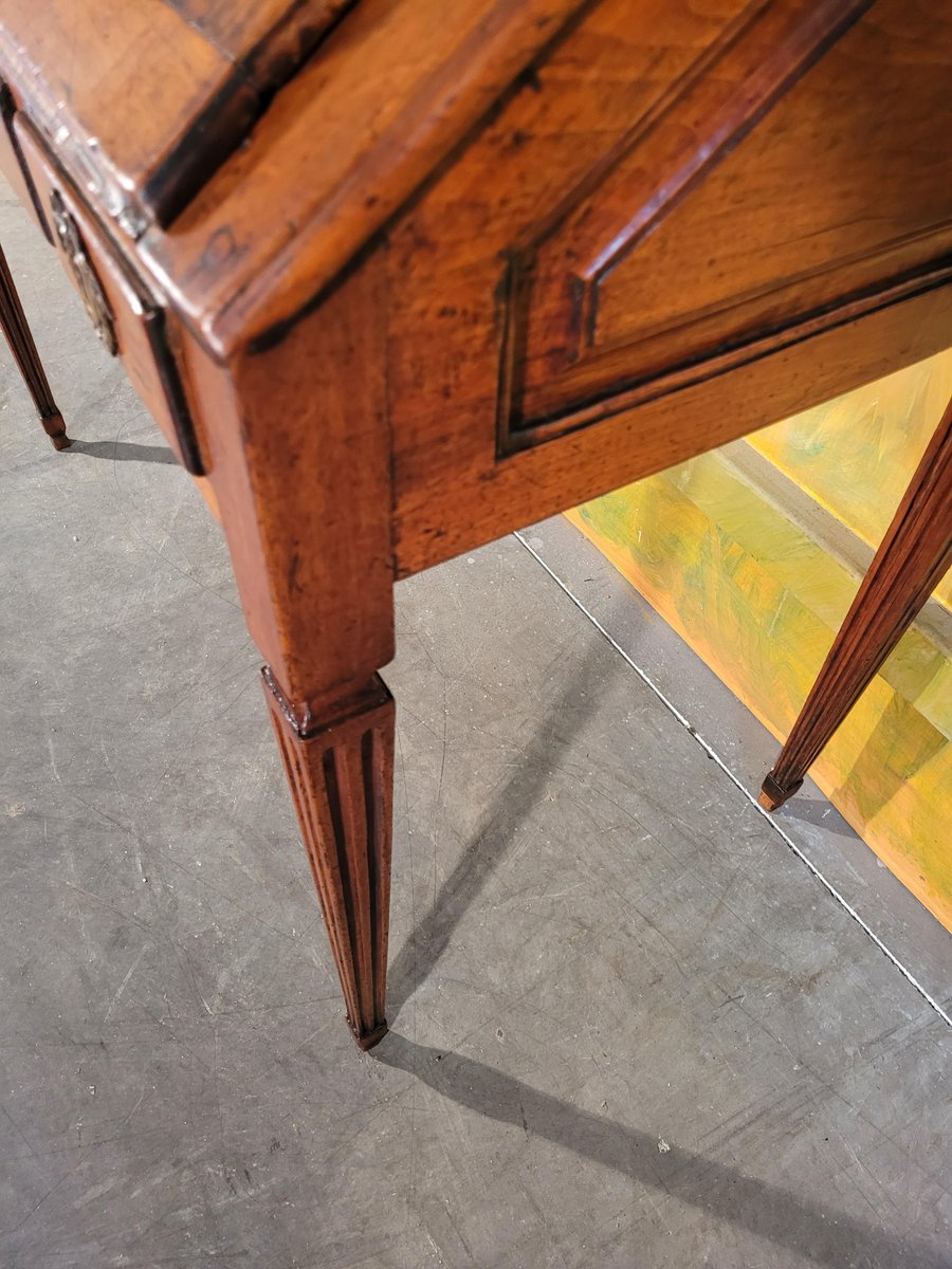 Louis XVI Sloping Desk for sale at Pamono