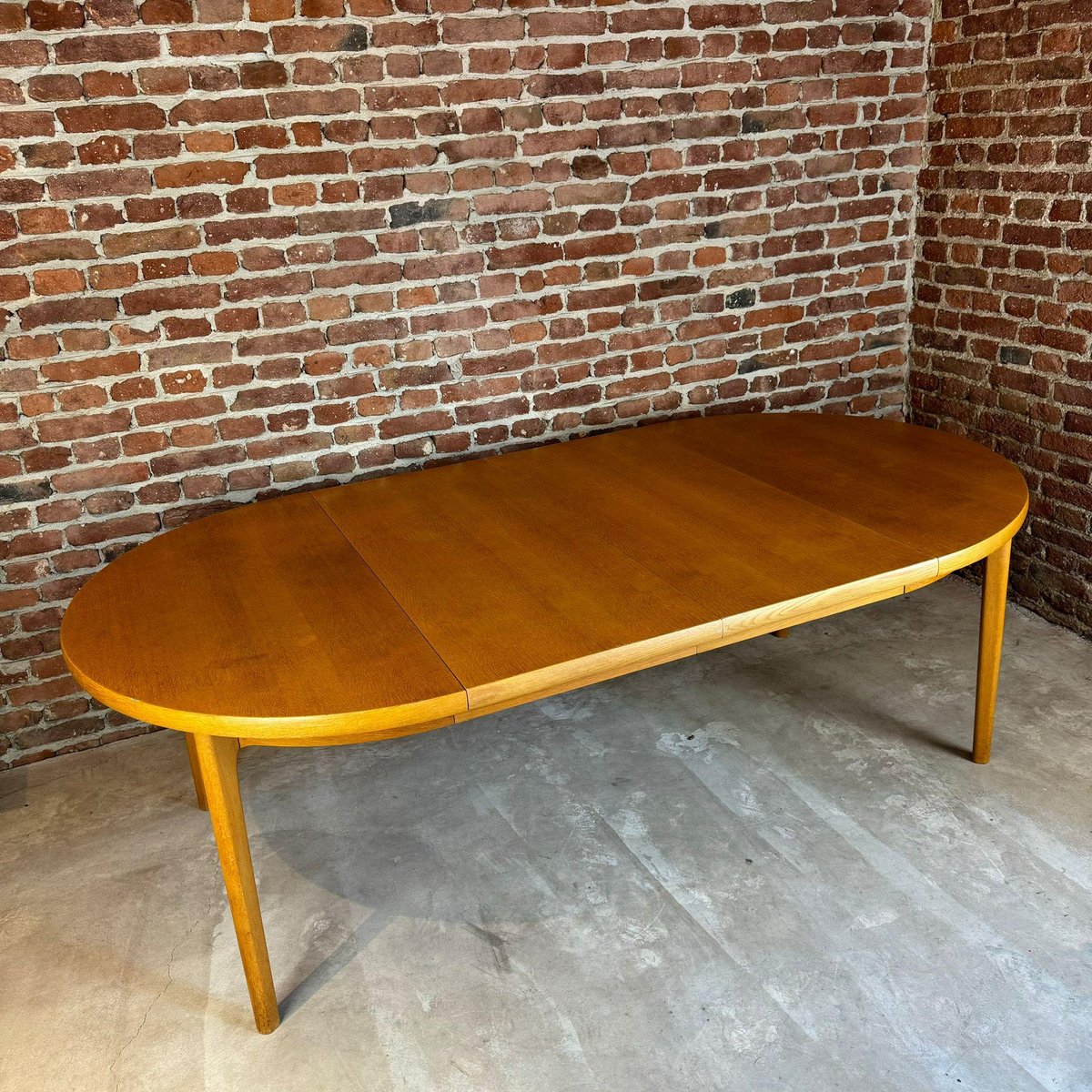 Vintage Danish Dining Table in Oak, 1960 for sale at Pamono