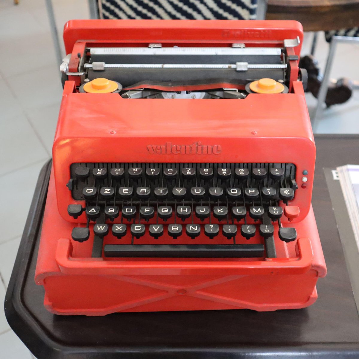 Vintage Typewriter by Olivetti Valentine for Ettore Sottsass, Italy ...