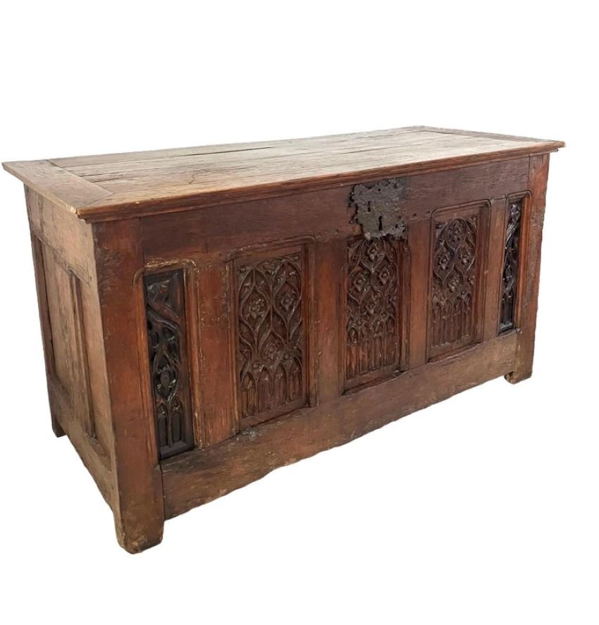 Large 16th Century French Gothic Trunk, France, 1580s for sale at Pamono