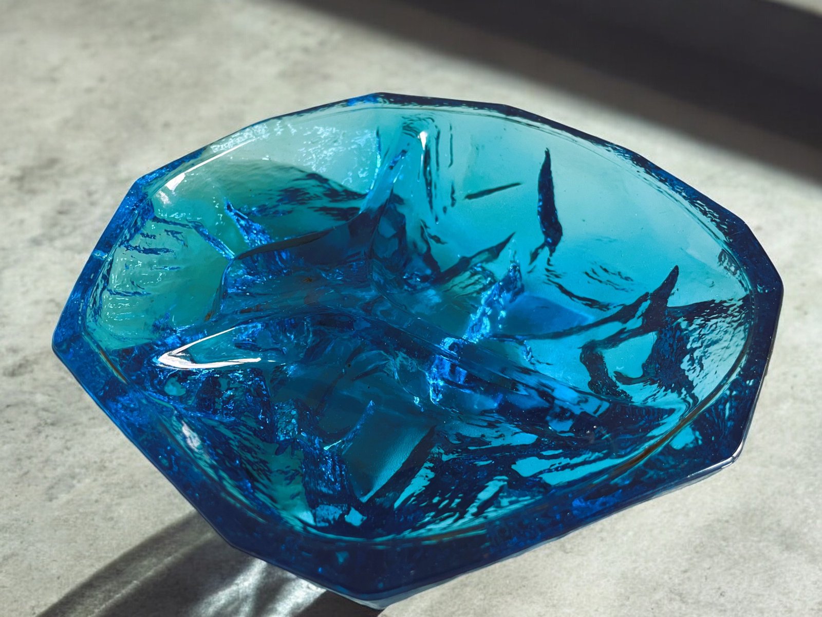 Scandinavian Style Cobult Blue Block Glass Vase, 1960s for sale at Pamono