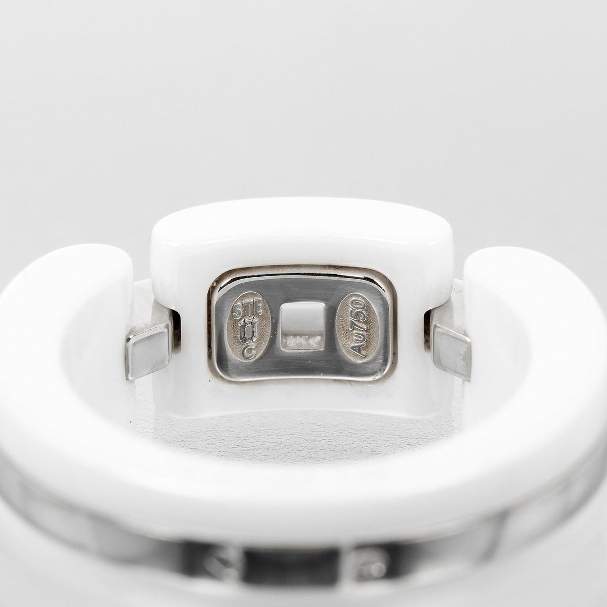 Vintage Ultra Ring from Chanel for sale at Pamono