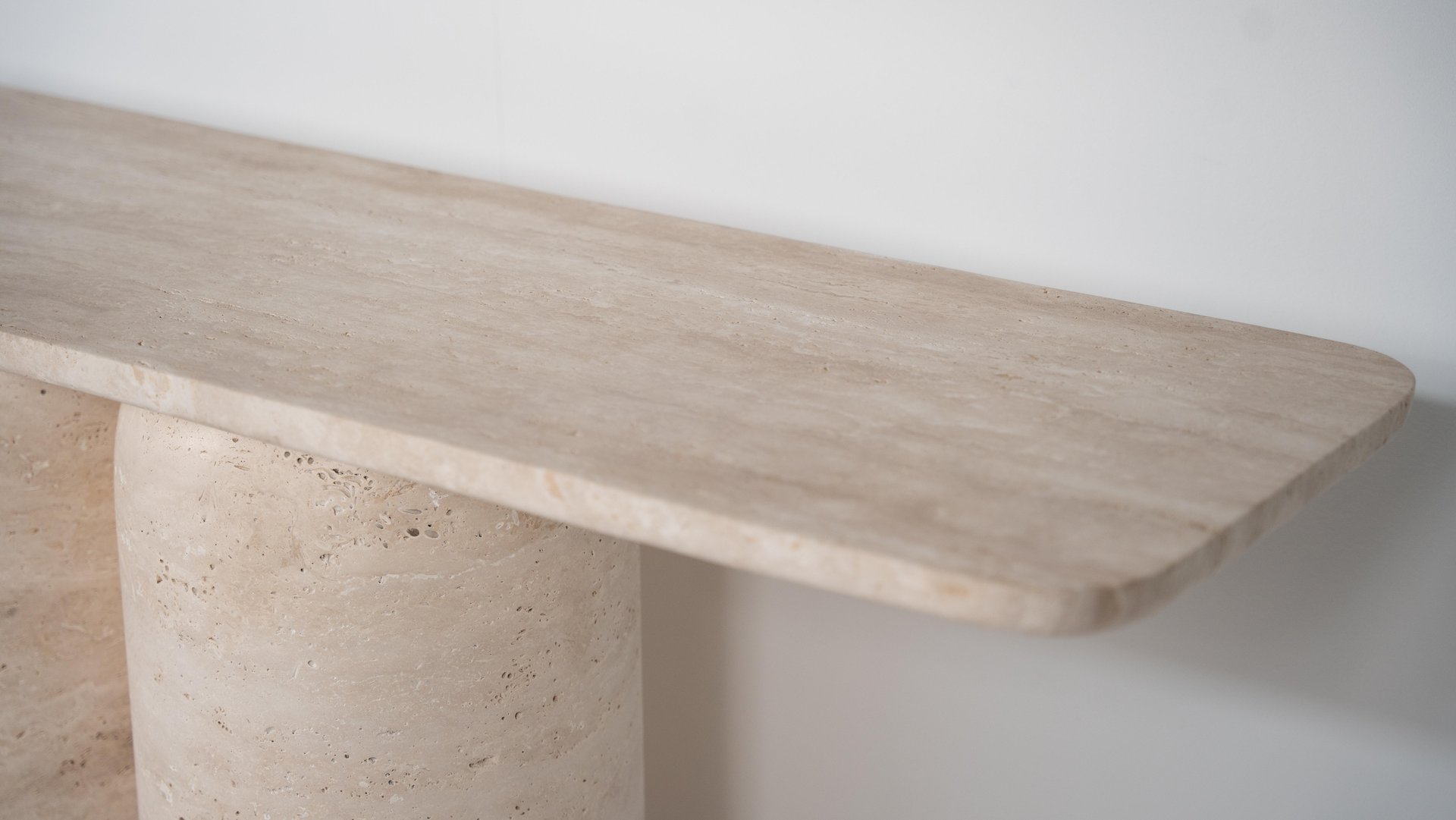 Console in Travertine, Italy for sale at Pamono