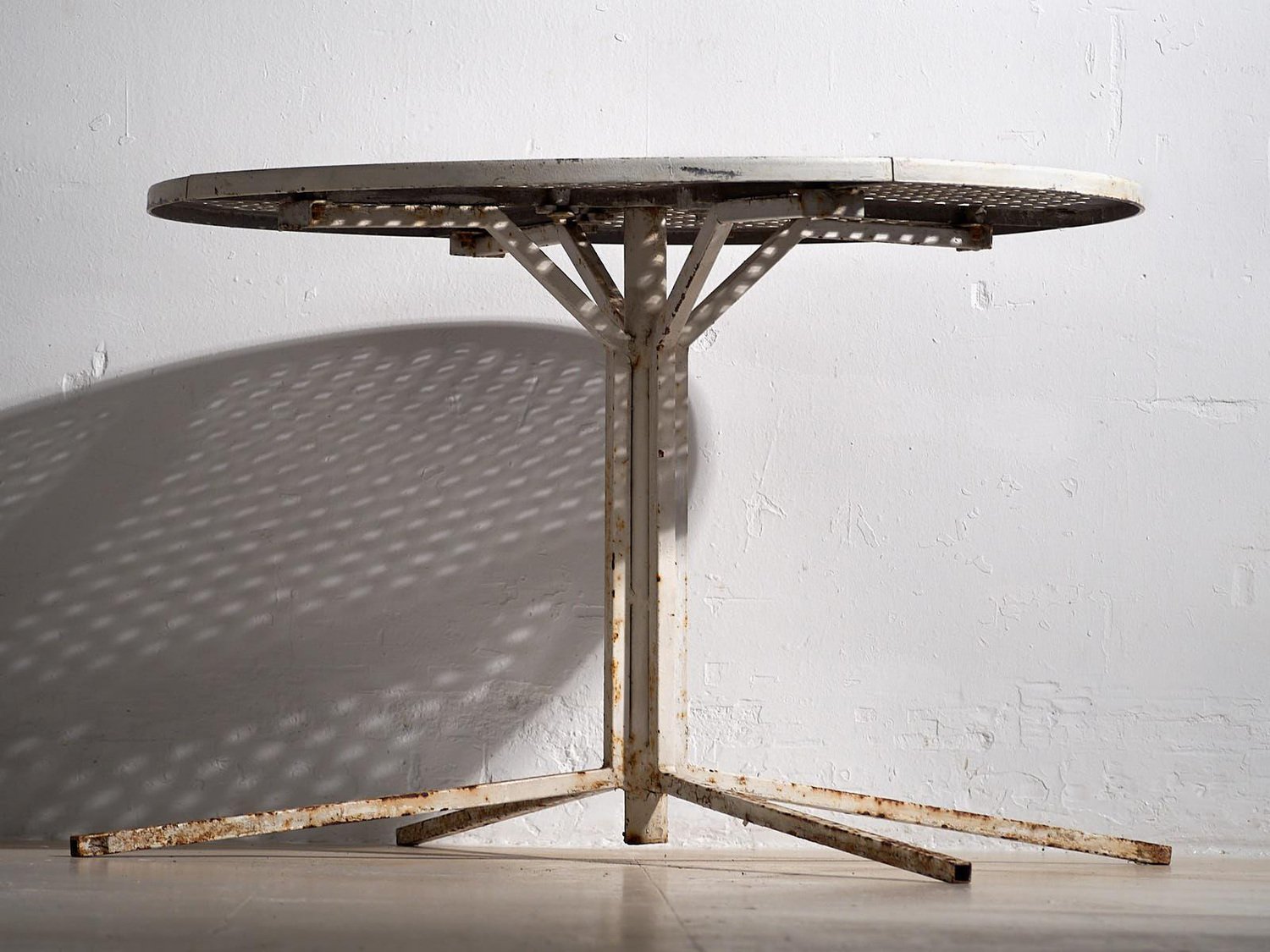 Antique White Round Outdoor Table, 1930s for sale at Pamono