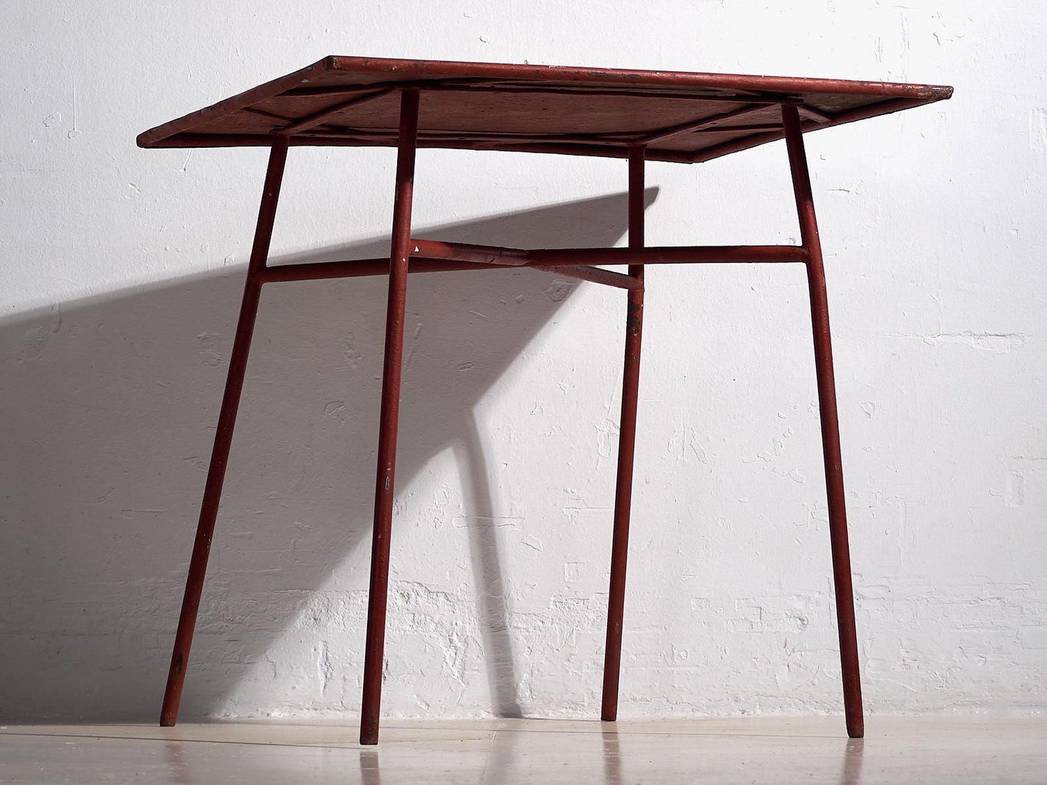 Antique Red Terrace Table, 1920s for sale at Pamono