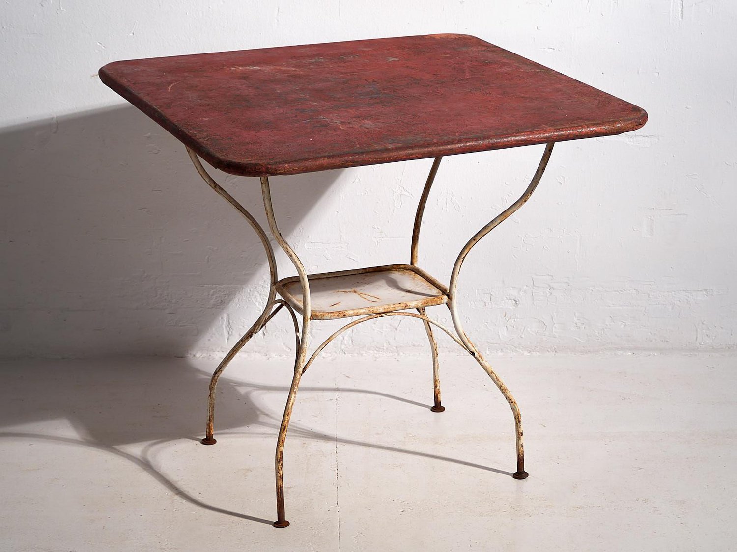 Antique Red Terrace Table, 1920s for sale at Pamono