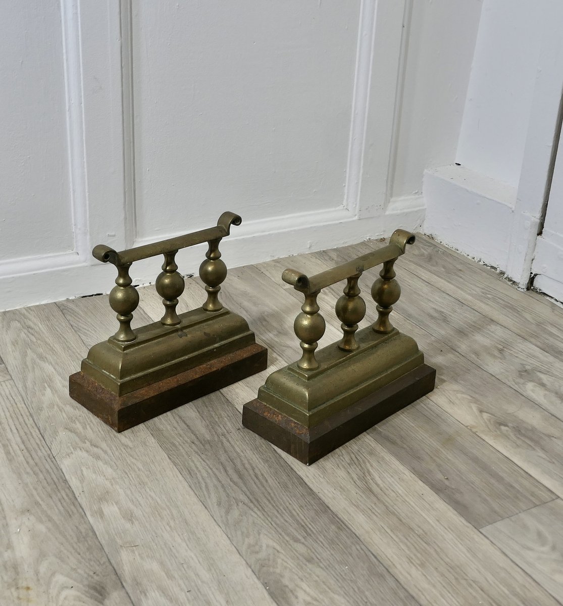 Victorian Brass Andirons or Fire Dogs, Set of 2 for sale at Pamono