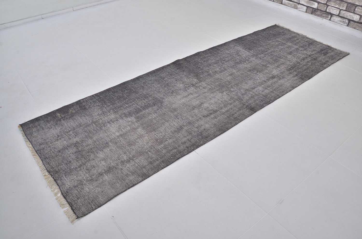 Vintage Natural Grey Runner Rug, 1960s for sale at Pamono