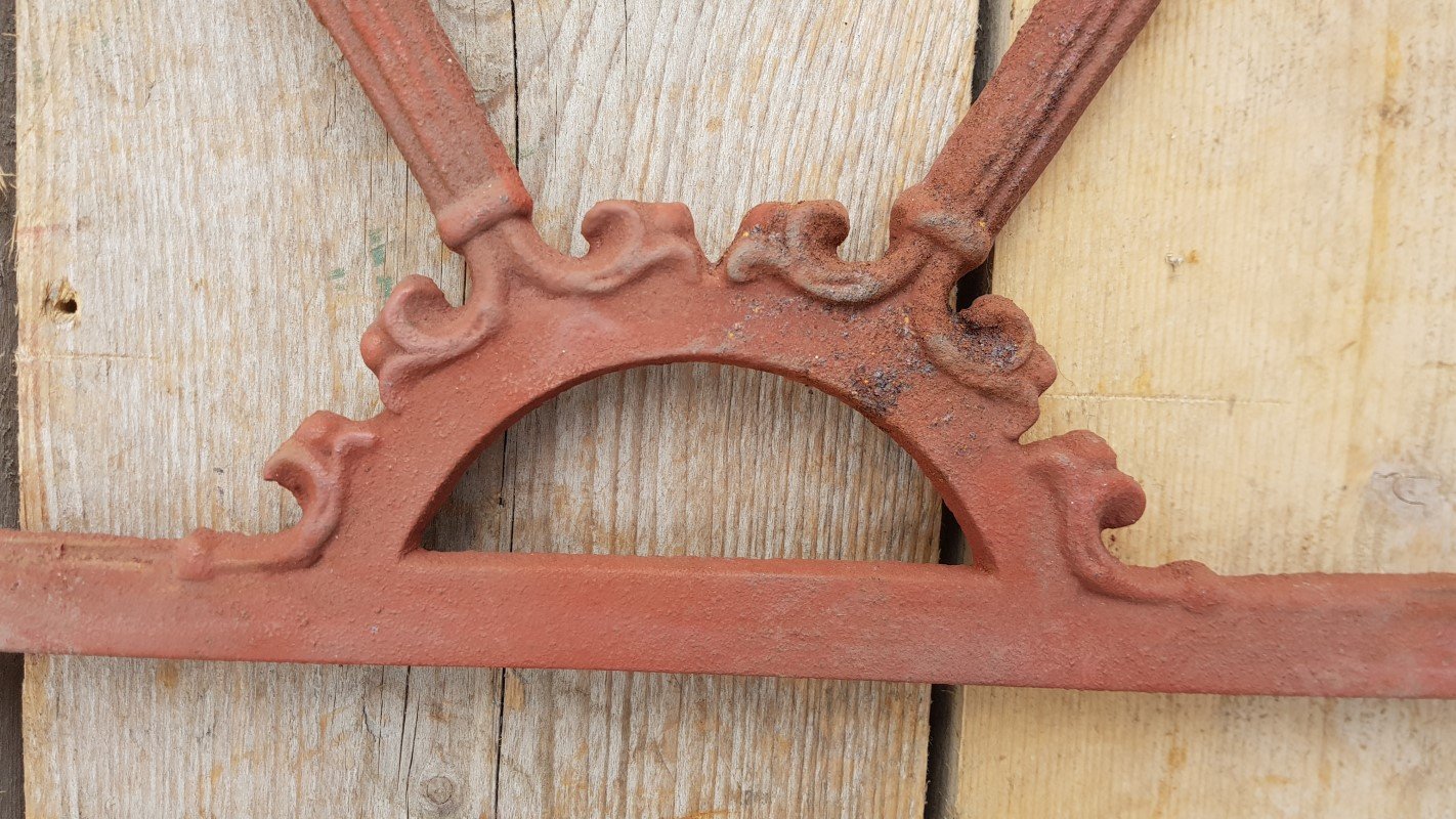 Antique Gothic Half-Round Cast Iron Window Frame for sale at Pamono