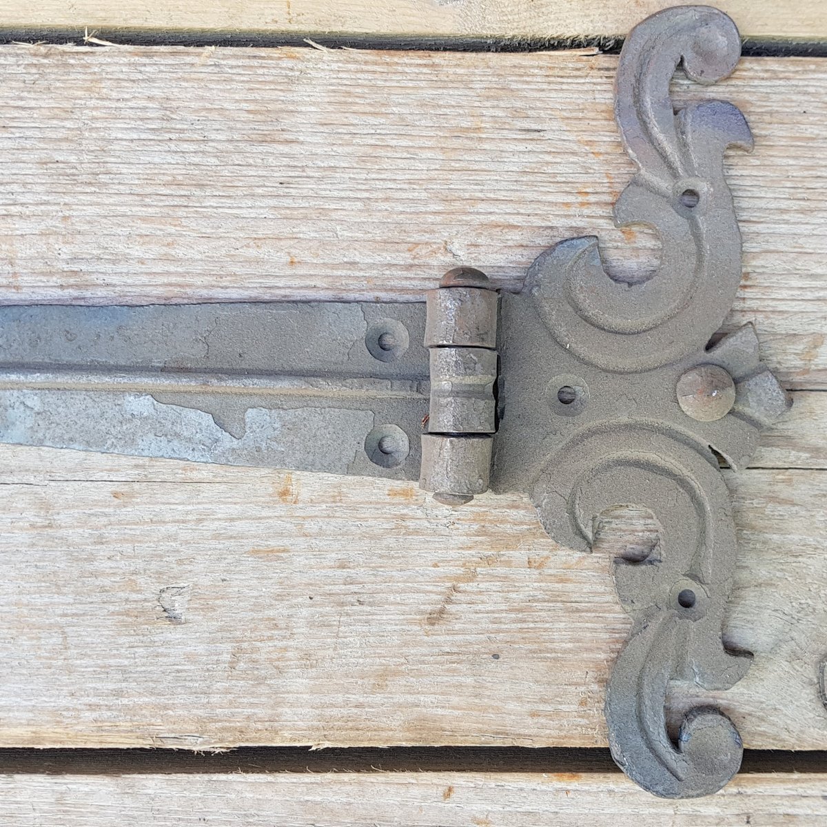 Large Antique Gothic Wrought Iron Door Hinge for sale at Pamono