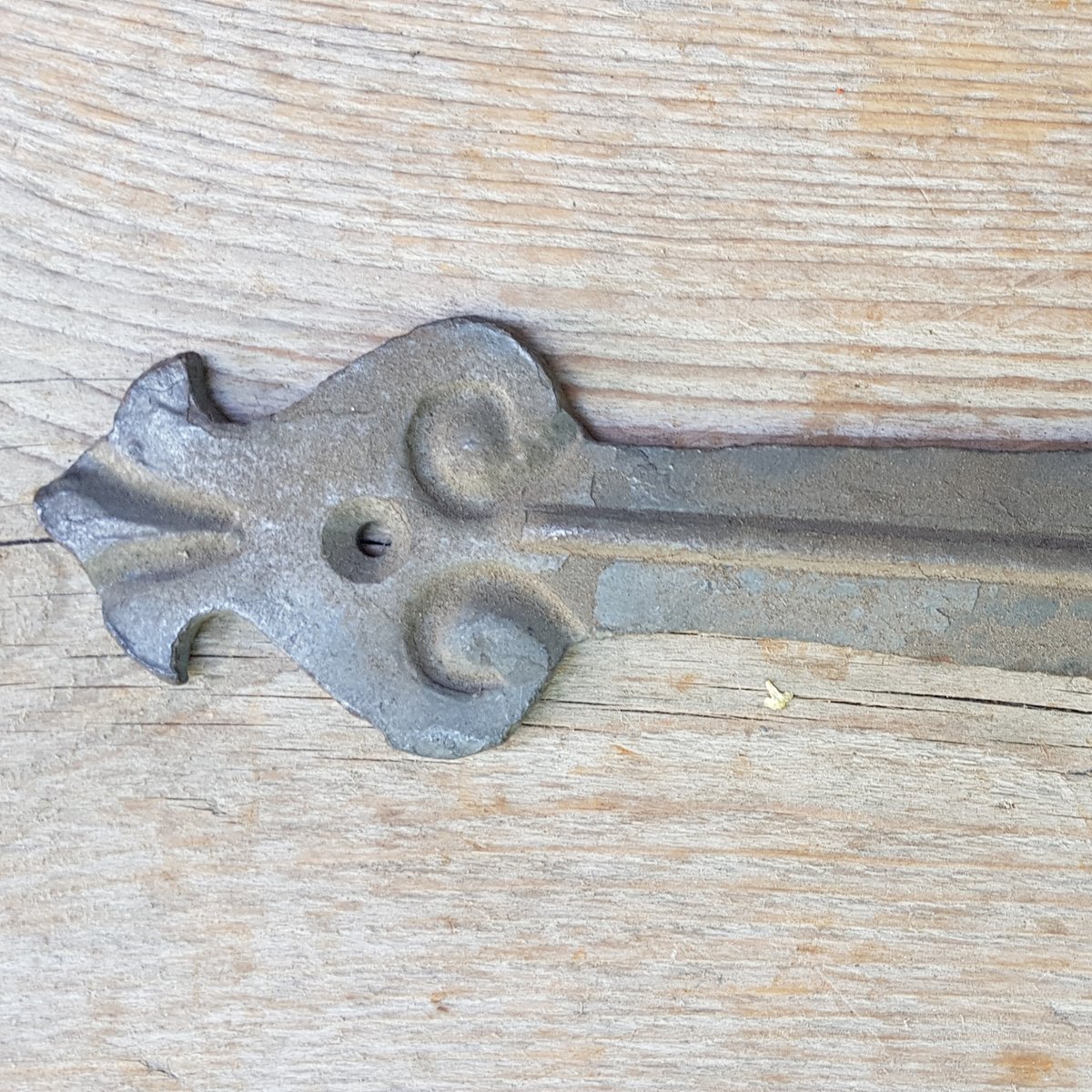 Large Antique Gothic Wrought Iron Door Hinge for sale at Pamono