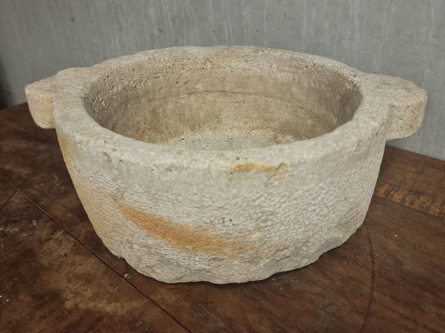 18th Century Stone Wash Basin Pump Trough Mortar for sale at Pamono