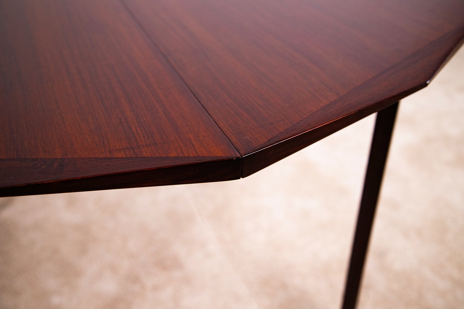 Italian Extendable Rosewood Table, 1960s for sale at Pamono