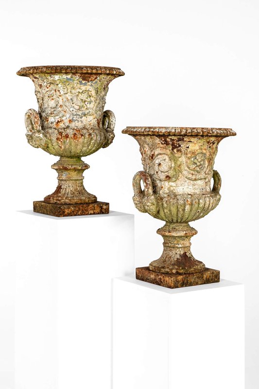 Campana Urns by Andrew Handyside, Set of 2 for sale at Pamono