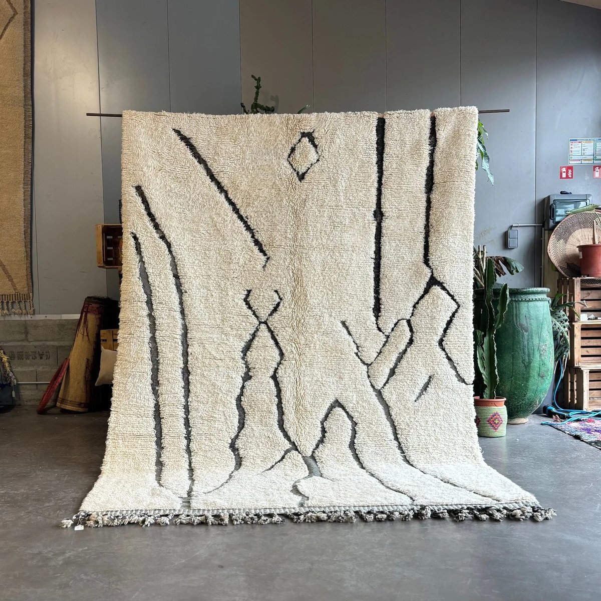 Moroccan Abstract White Berber Area Wool Rug for sale at Pamono
