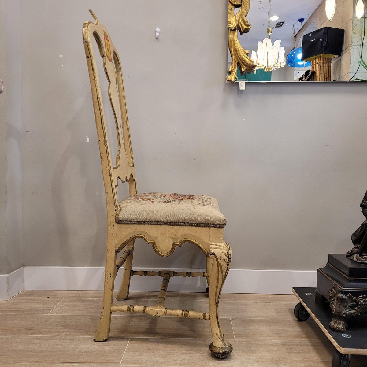 19th Century Baroque Chair Heraldic Emblem, Spain for sale at Pamono