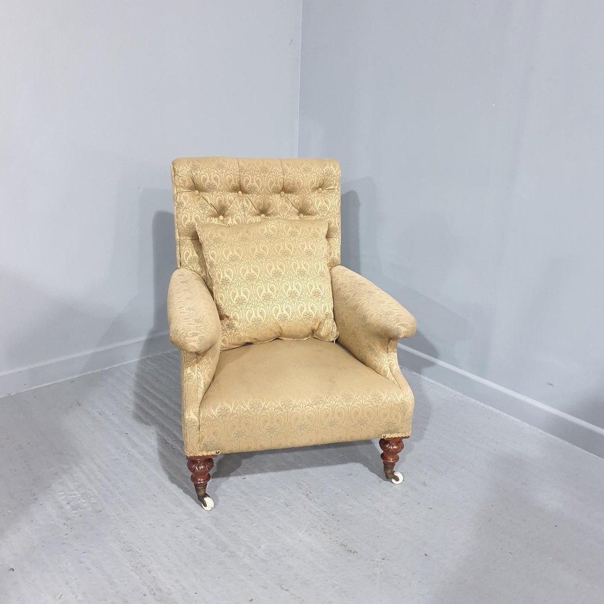 Victorian Deep Seated Library Chair for sale at Pamono