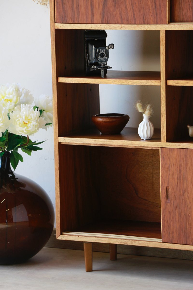 Scandinavian Two-Tone Bookcase, 1960s for sale at Pamono