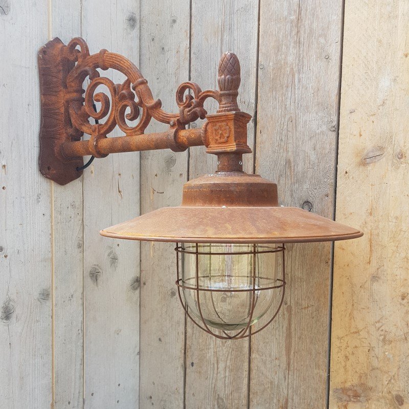 Rust Cast Iron Outdoor Lamp Light for sale at Pamono