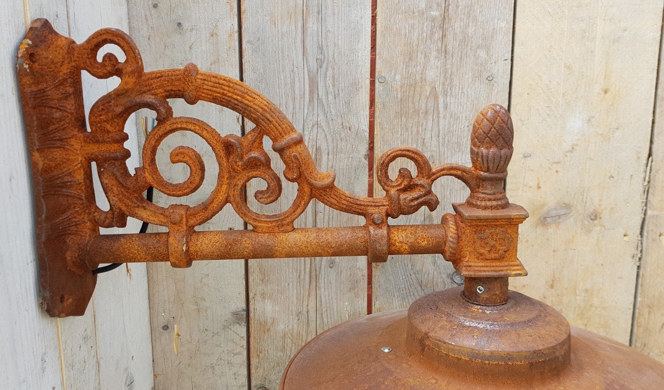 Rust Cast Iron Outdoor Lamp Light for sale at Pamono