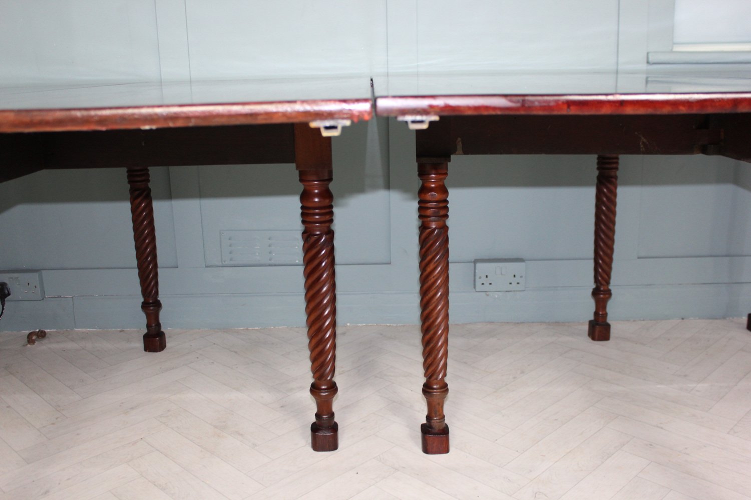 Antique Cuban Mahogany Dining Table for sale at Pamono