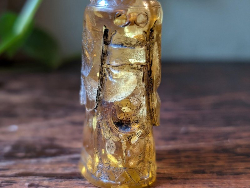 Japanese Shunga Amber Netsuke for sale at Pamono